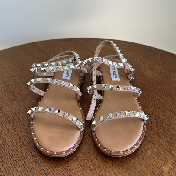 Steve Madden | Shoes | Steve Madden Womens Travel Tan Leather Size 7 Rock Stud Flat Sandals New ...